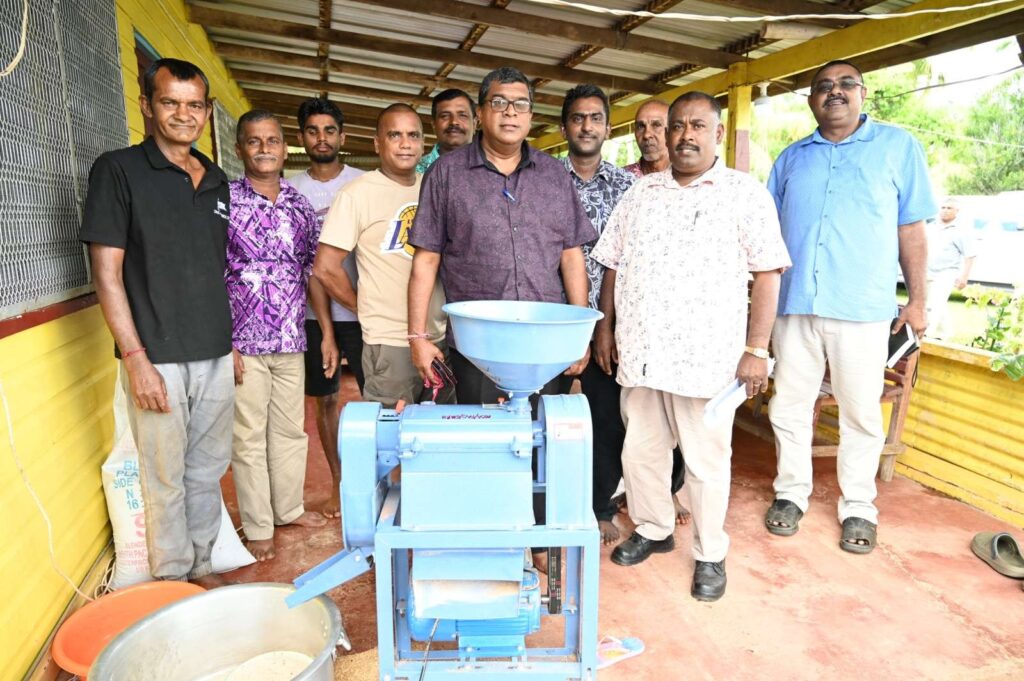 Fiji: More portable rice mills distributed in the Northern division ...