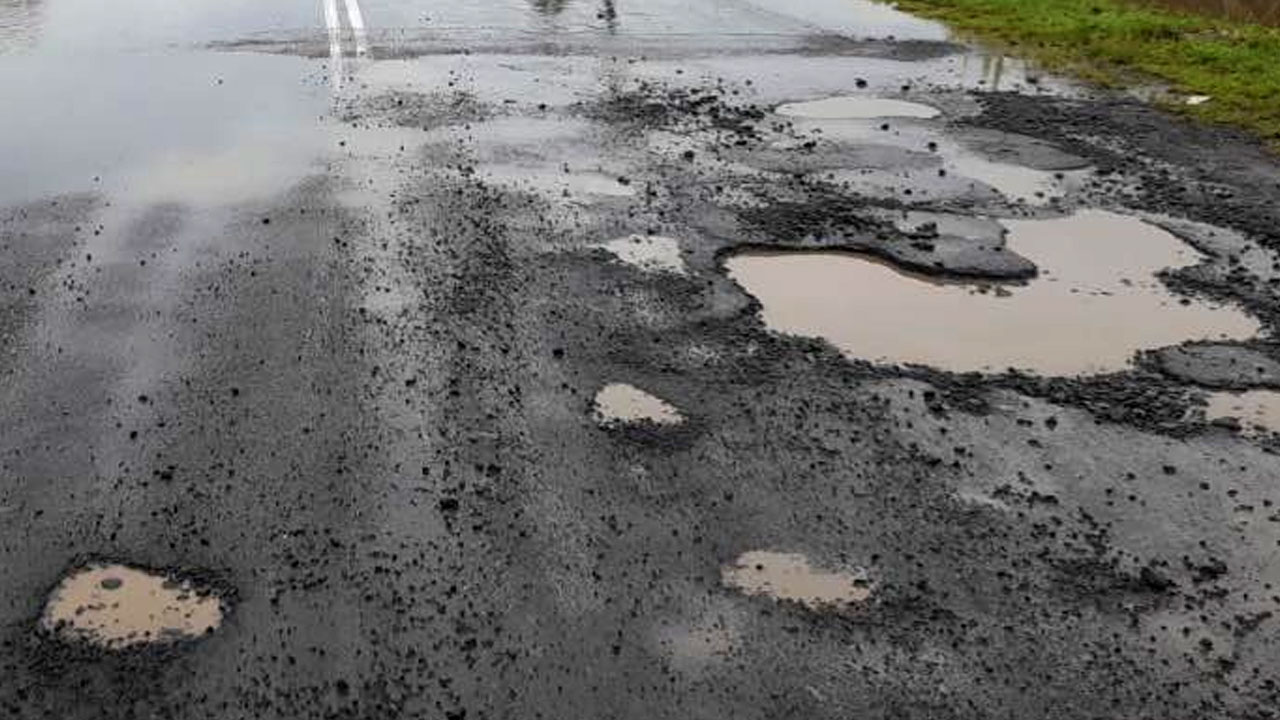 FBC News: Poor roads make water carting more challenging: PM - Pasifika TV